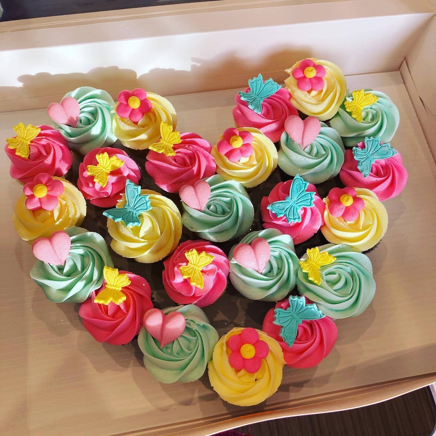 Pull-apart 'Heart' Cake | The Little Cupcake Ballarat